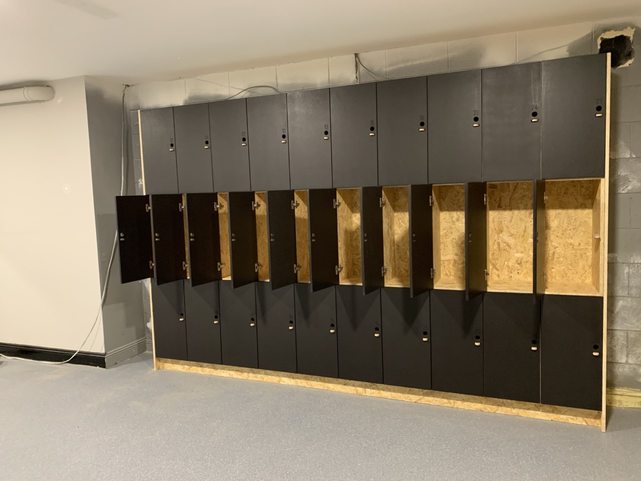 Gym Lockers (21 Doors) - Fitness Equipment Ireland | Best for buying ...